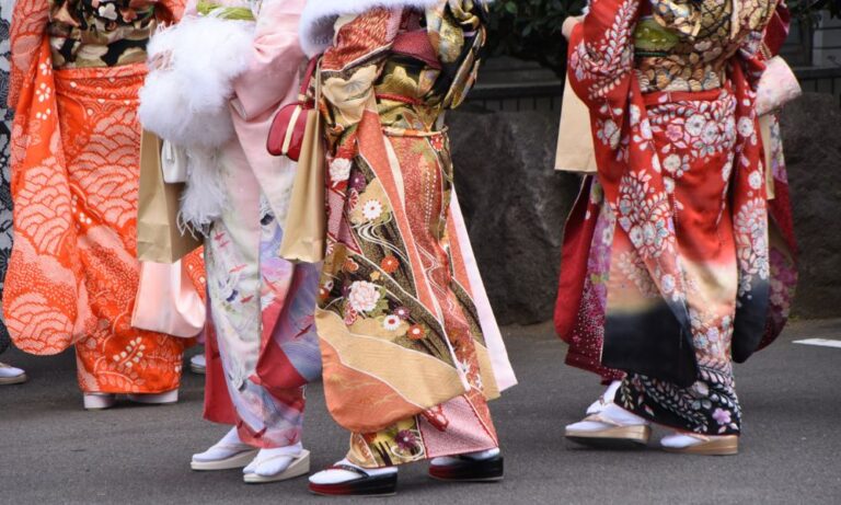 成人年齢引き下げで成人の日はどうなった？18歳でできること・できないこと - TASUKI(タスキ)